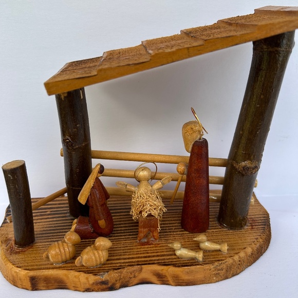 None | Holiday | Vtg Rustic Wood Carved Miniature Manger Bethlehem ...